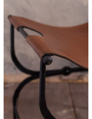 Taburete plegable romano y medieval en hierro forjado ⚔️ Tienda