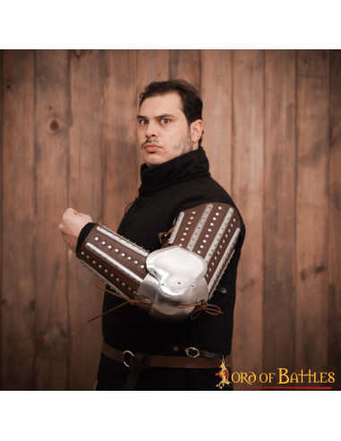 Pareja de Brazos medievales históricos con placas (siglos XIV-XV) ⚔️