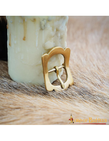 Set van 5 koperen gespen uit de late middeleeuwen ⚔️ Tienda-Medieval